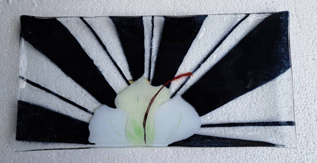 Vintage Art Glass Iris Plate: Victor Palumbo St. Luke Design - Etsy