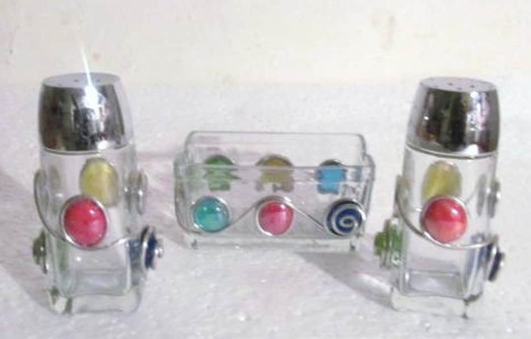Handcrafted Glass Wire Design Colored Pebbles With Salt & Pepper Set W ...