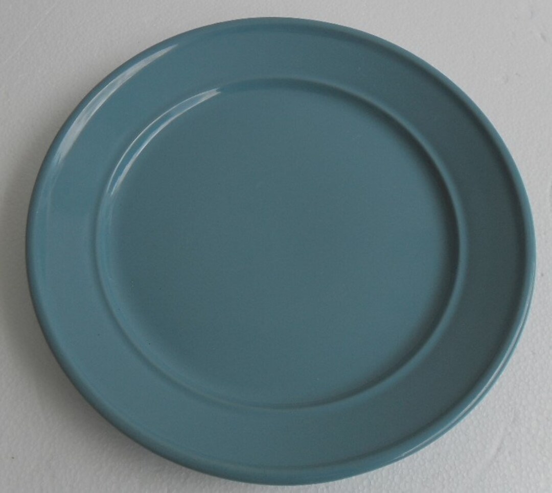 Mainstays Amelia Dinner Plate Blue Thunder Embossed Finish by MAINSTAYS ...