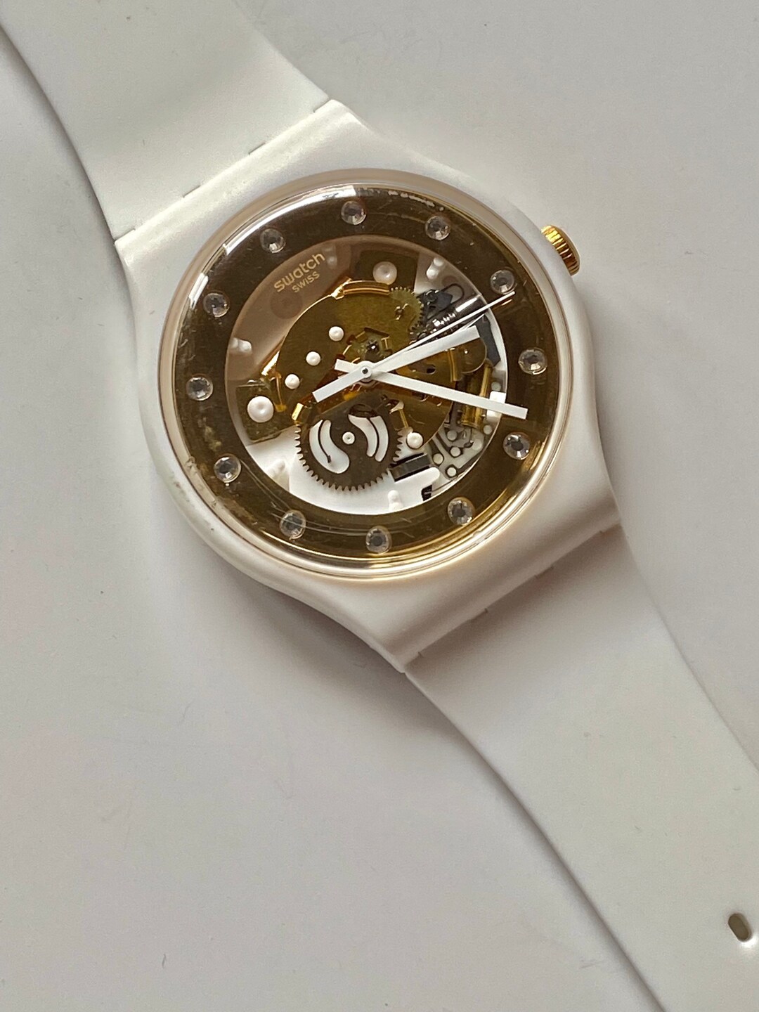 New Swatch Watch Sunray Glam Lacquered Jellyfish 41mm Skeleton ...