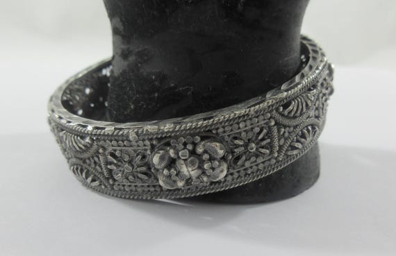 Antique Victorian Wide Sterling Silver Etched Filigre… - Gem