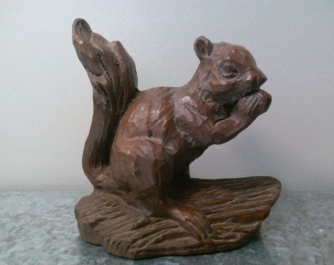 Vintage Squirrel Figurine // Red Mill Mfg // Resin // Faux Wood Carving ...