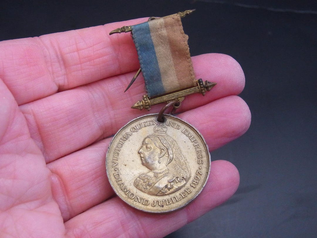 Queen Victoria Diamond Jubilee Commemoration Pendant With Ribbon ...