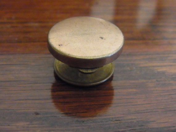 Antique Gold plated Solitaire Gentleman's button, Vic… - Gem