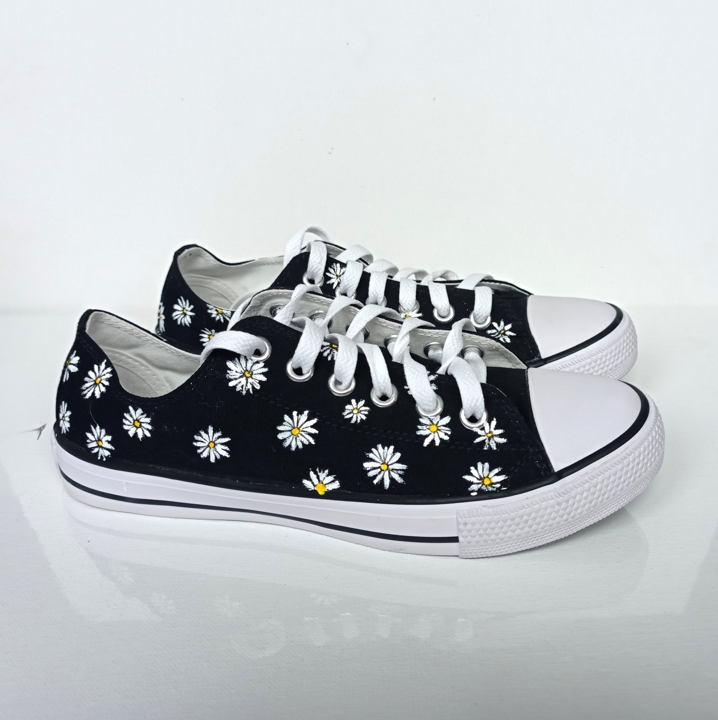 Custom Daisy Shoes, Hand Painted Daisy Flower Sneakers - Etsy
