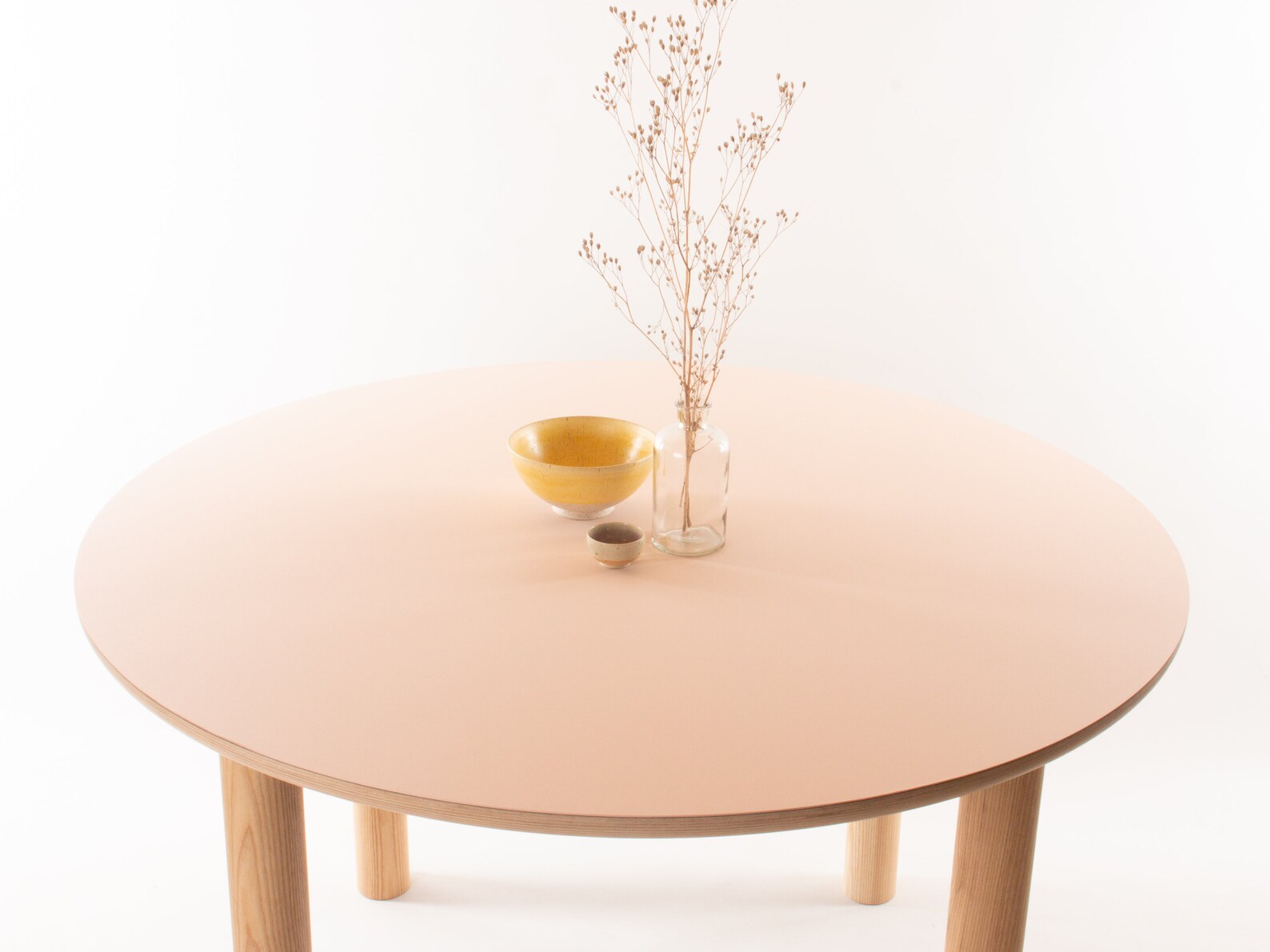 Kobe Round Dining Table // 4 People / Desk / Solid Ash Dowel Legs ...