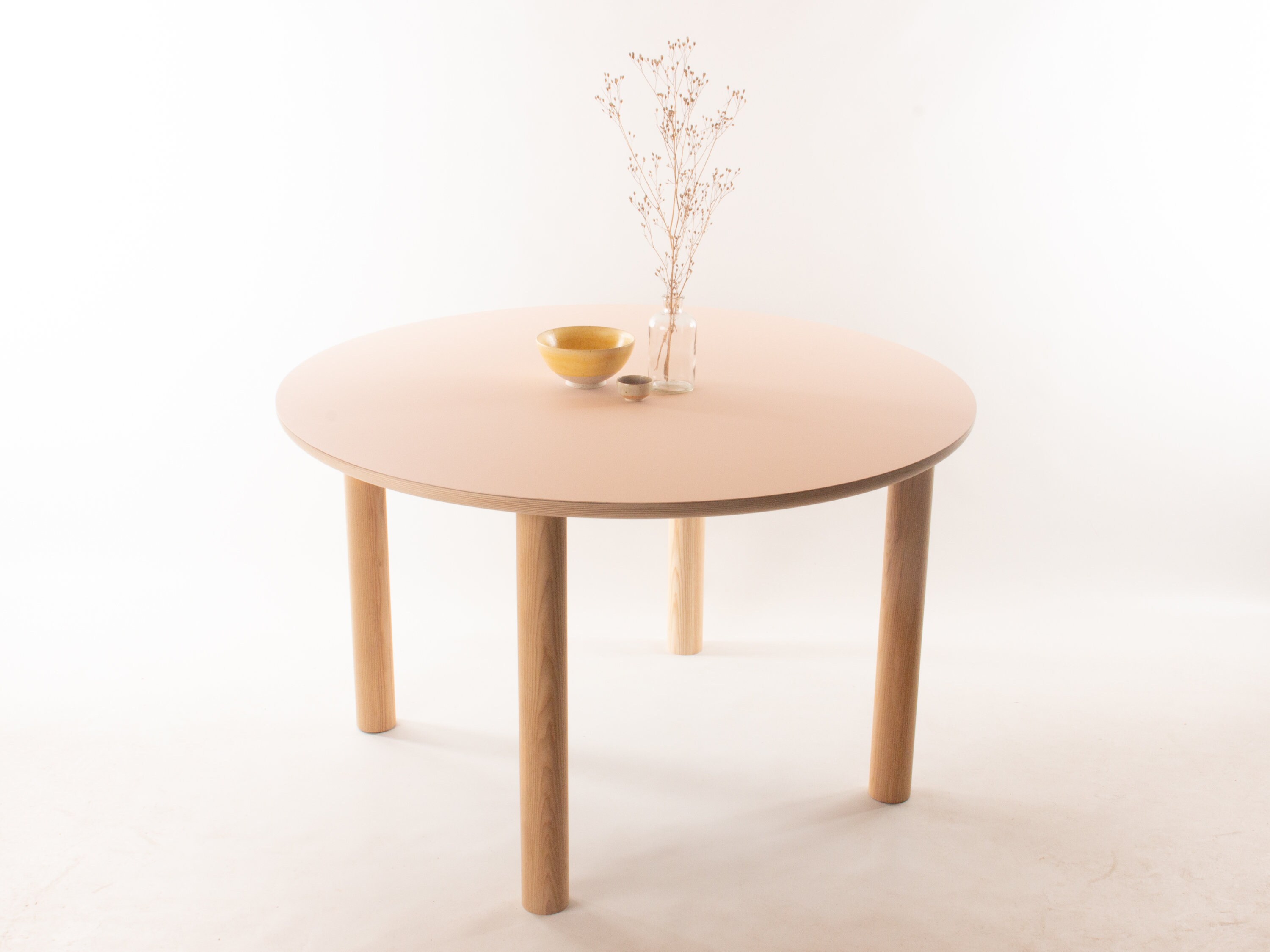 Kobe Round Dining Table // 4 People / Desk / Solid Ash Dowel Legs ...