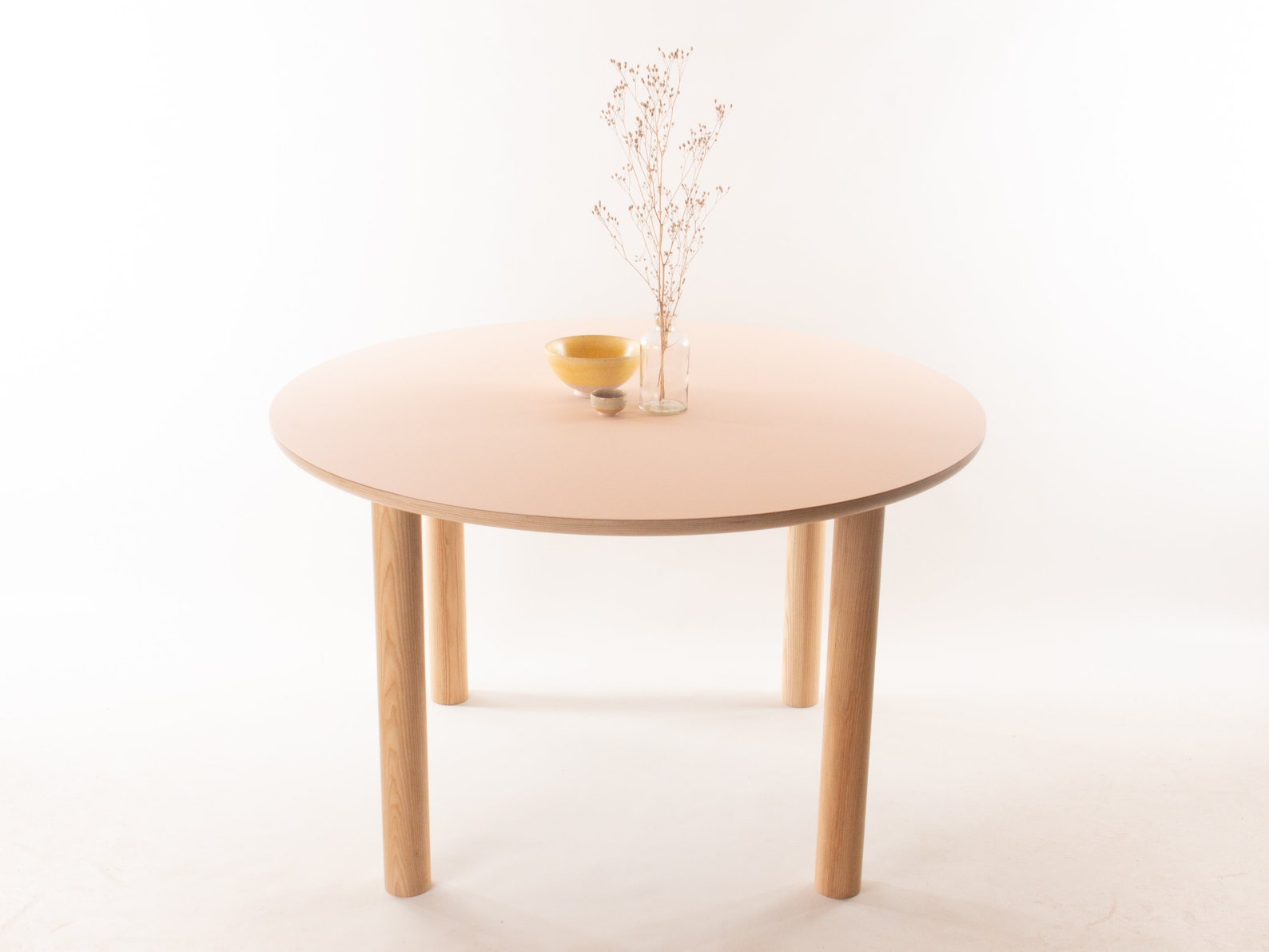 Kobe Round Dining Table // 4 People / Desk / Solid Ash Dowel Legs ...