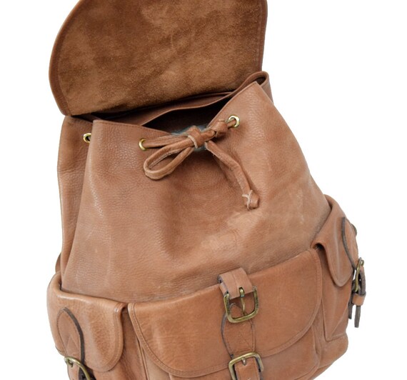 Original Vintage Leather Traveler's Backpack with Met… - Gem
