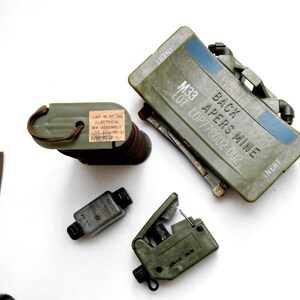 Genuine Vintage Military Practice Claymore Mine With Carrying Bag, Wire ...