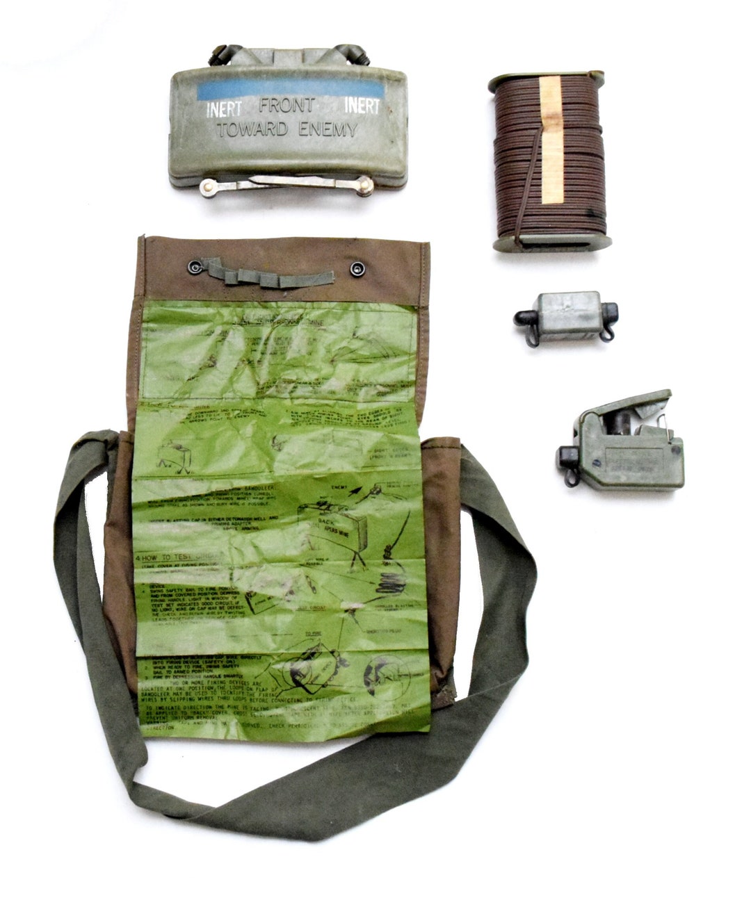 Genuine Vintage Military Practice Claymore Mine With Carrying Bag, Wire ...