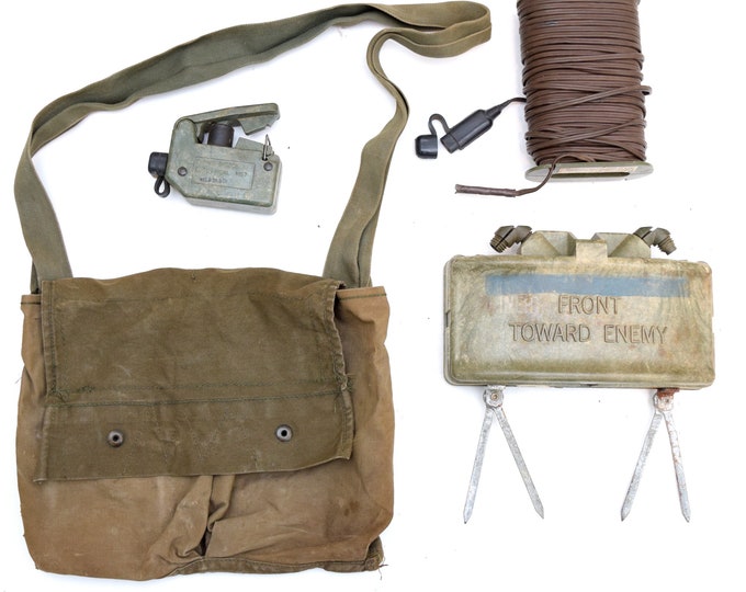 Genuine Vintage Military Practice Claymore Mine With Carrying Bag, Wire ...