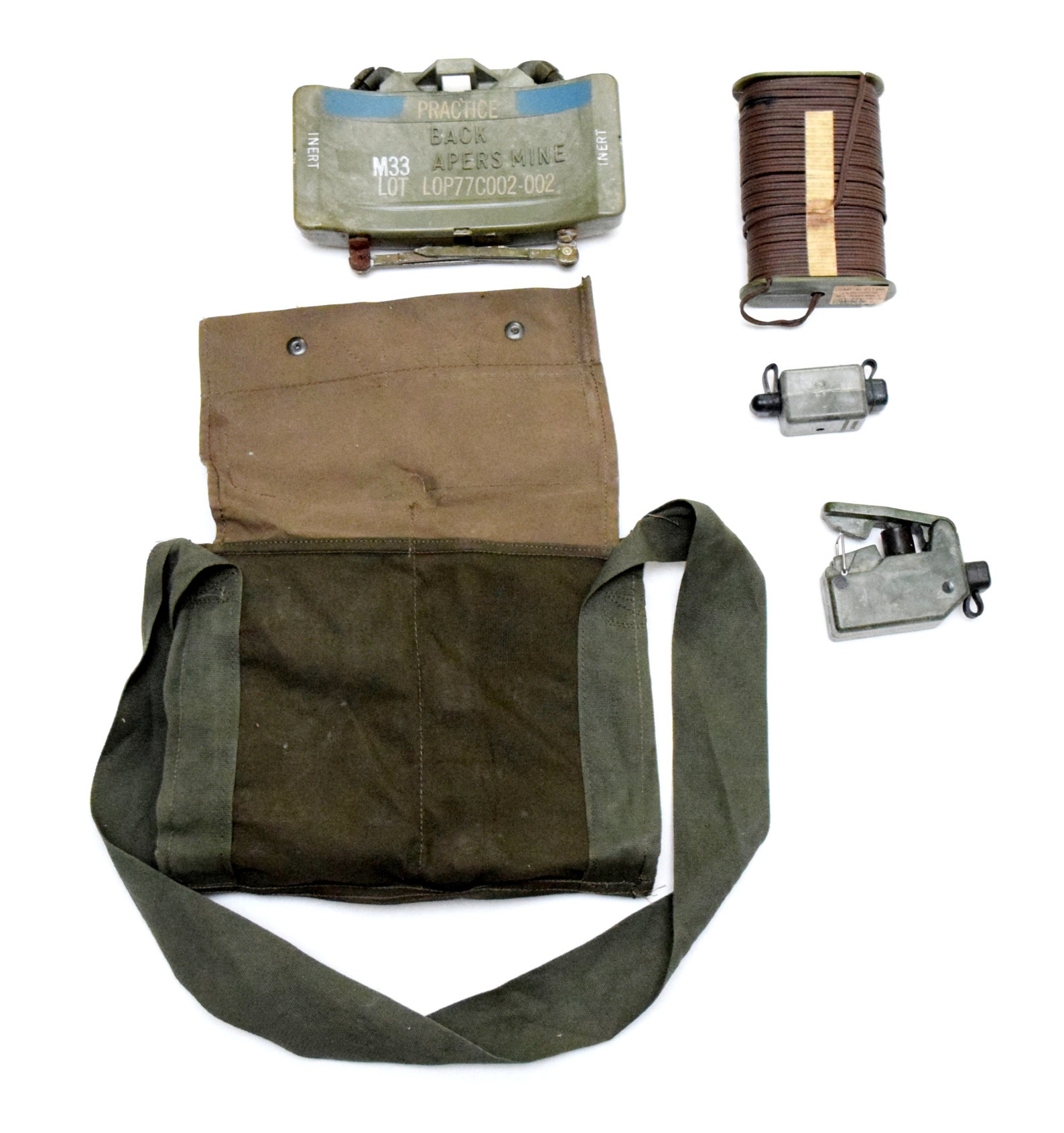 Genuine Vintage Military Practice Claymore Mine With Carrying Bag, Wire ...