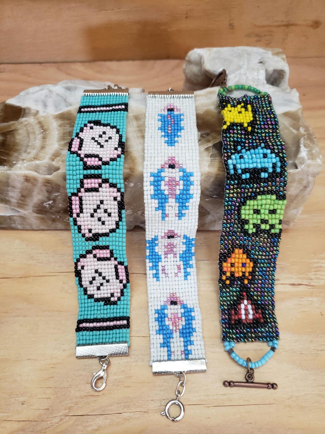 Classic Video Game Pixel Beaded Bracelet - Etsy