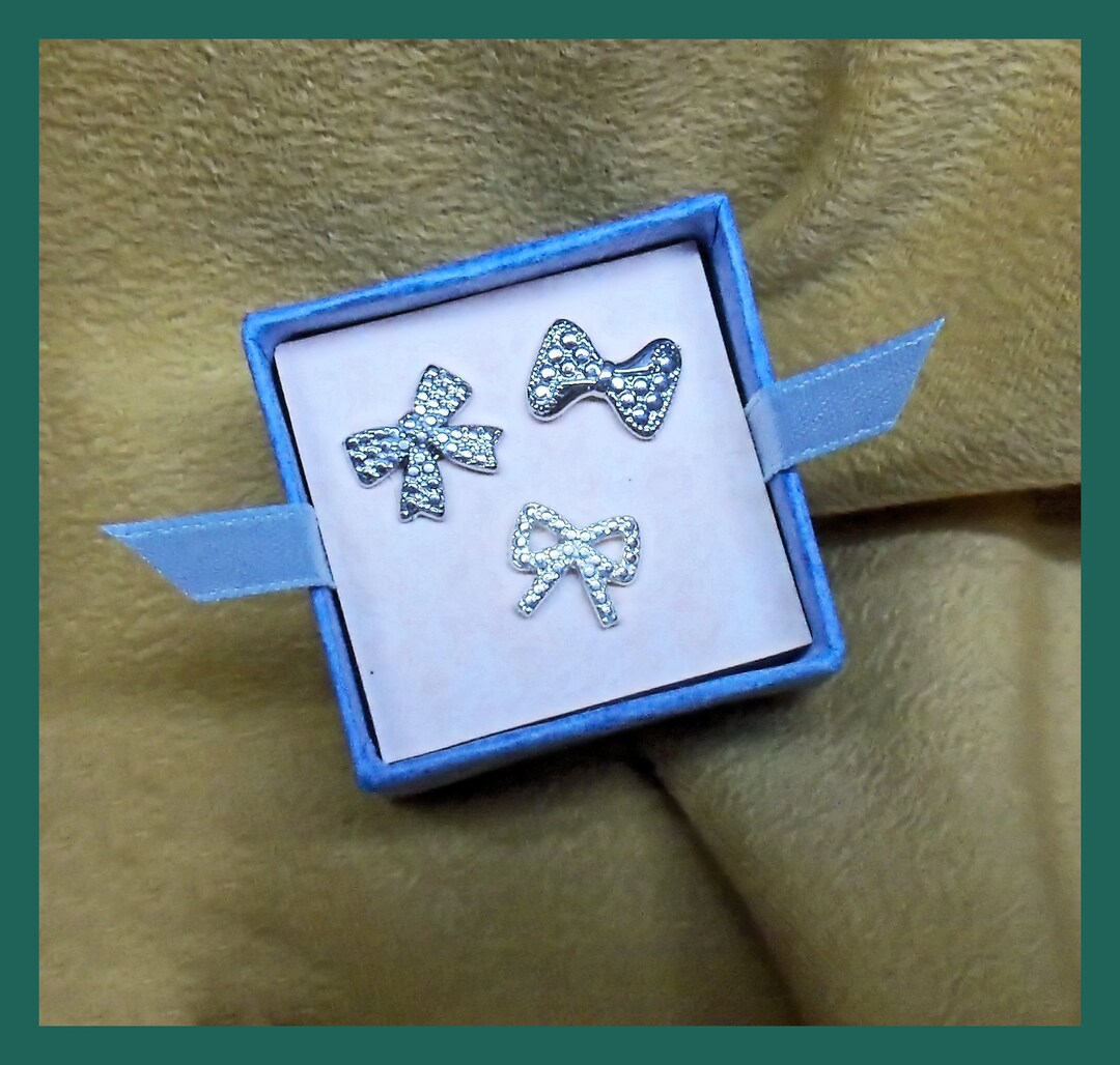 Barbie Doll and Friends bow Time Magnetic Brooch Set by Elite Petite - Etsy