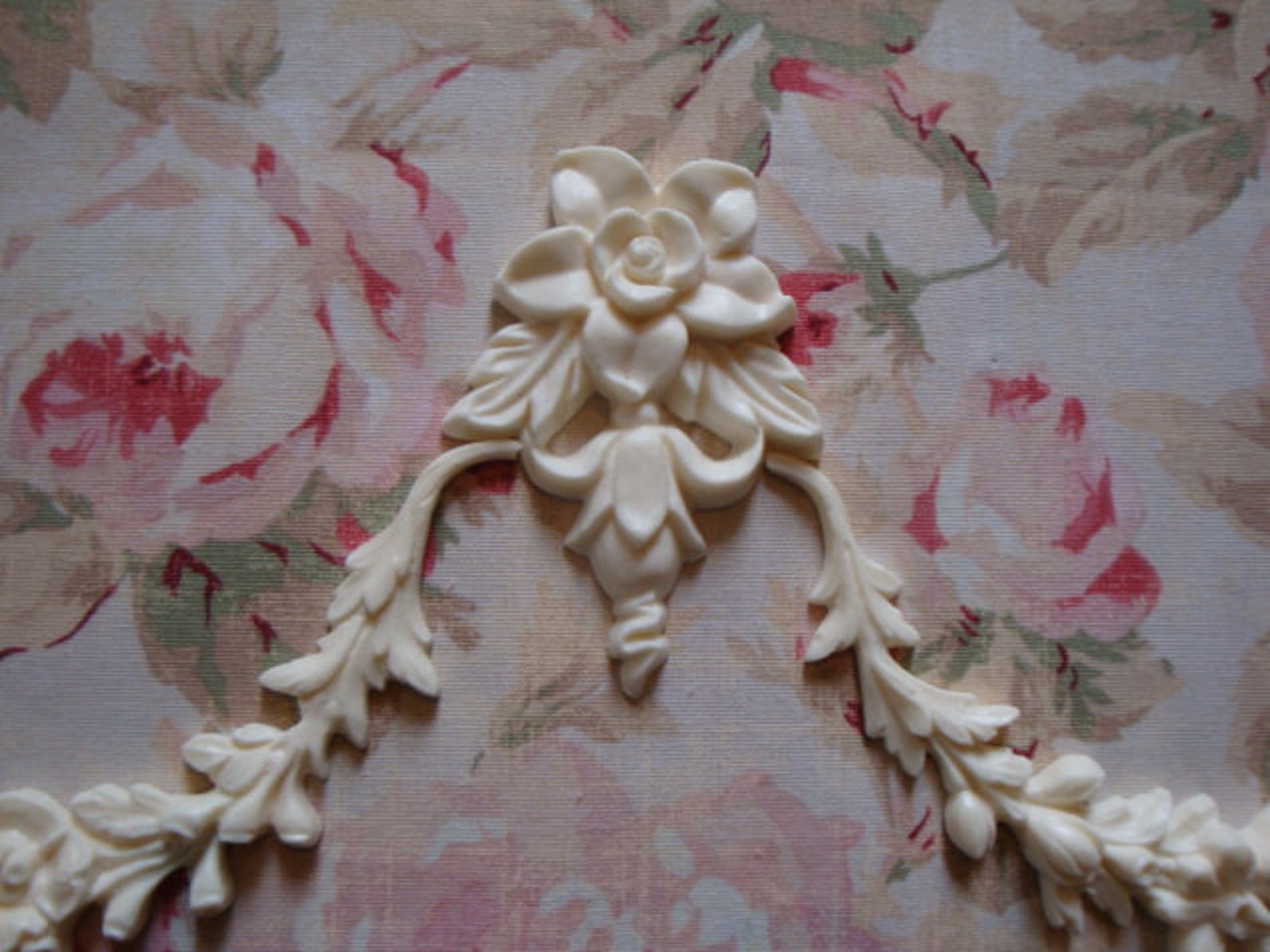 Shabby and Chic Floral Swags & Bell Drops Furniture Appliques ...