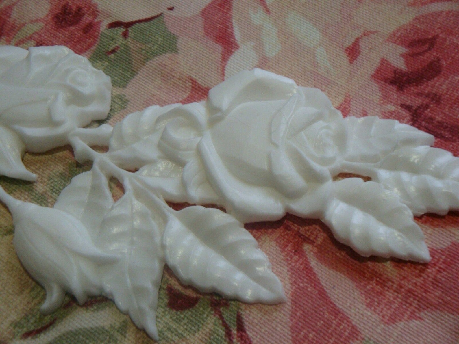 Shabby Chic Flexible Roses & Leaves Stem 12 3/4" H Center Furniture ...