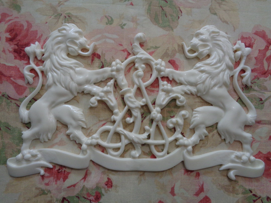 Flexible Large Regal Lions Rampant Leaf Scroll Center Architectural ...