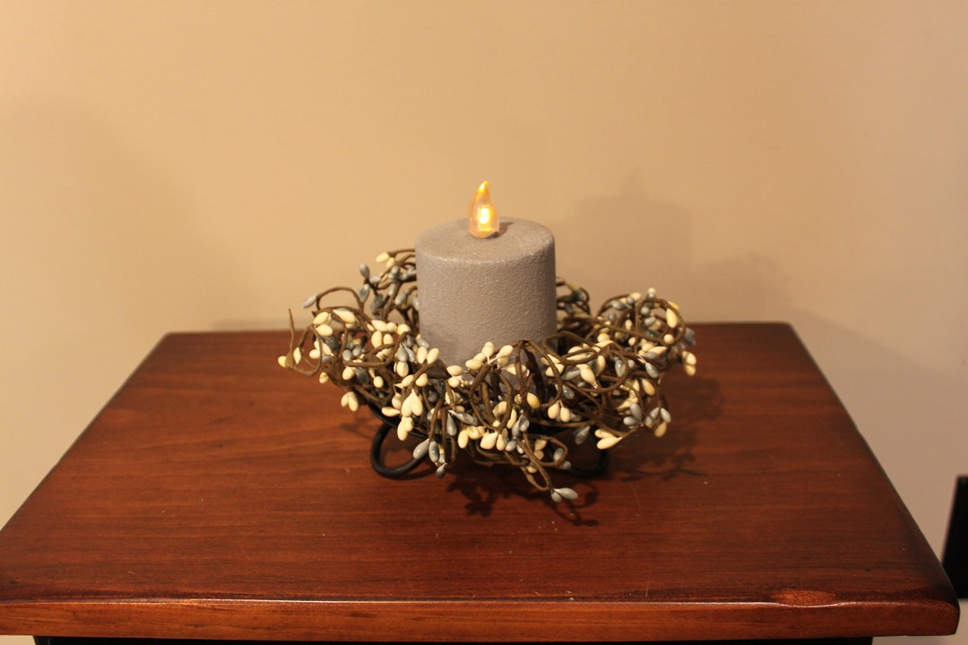 Gray Rough Textured Candle With Iron Metal Candle Pan With Pip Berries ...
