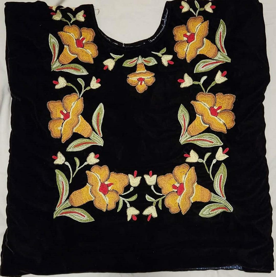 SSH07 Magnificent Mexican Huipil Blouse With Beige Flowers and Leaves ...