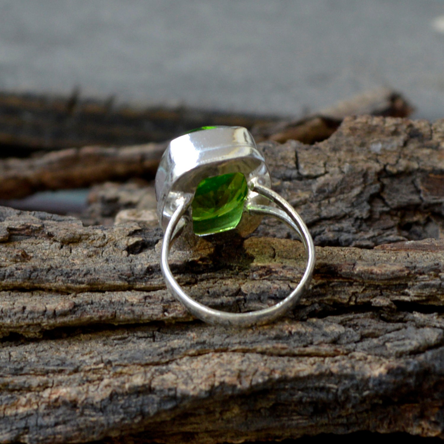 Peridot Quartz Ring Bezel Set Ring Rich Green Quartz Ring | Etsy