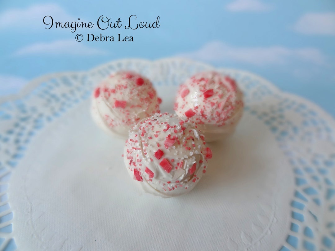 Fake Truffle Cake Pop White Chocolate Peppermint Crunch Christmas ...