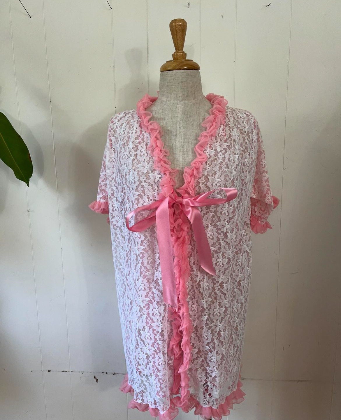 1960s Pink & White Lace Housecoat Coat Robe - Etsy