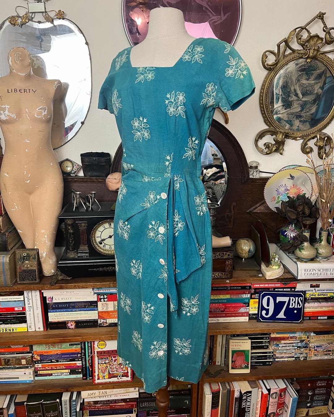 1940s Hip Swag, Embroidered Aqua Linen Beauty - Etsy