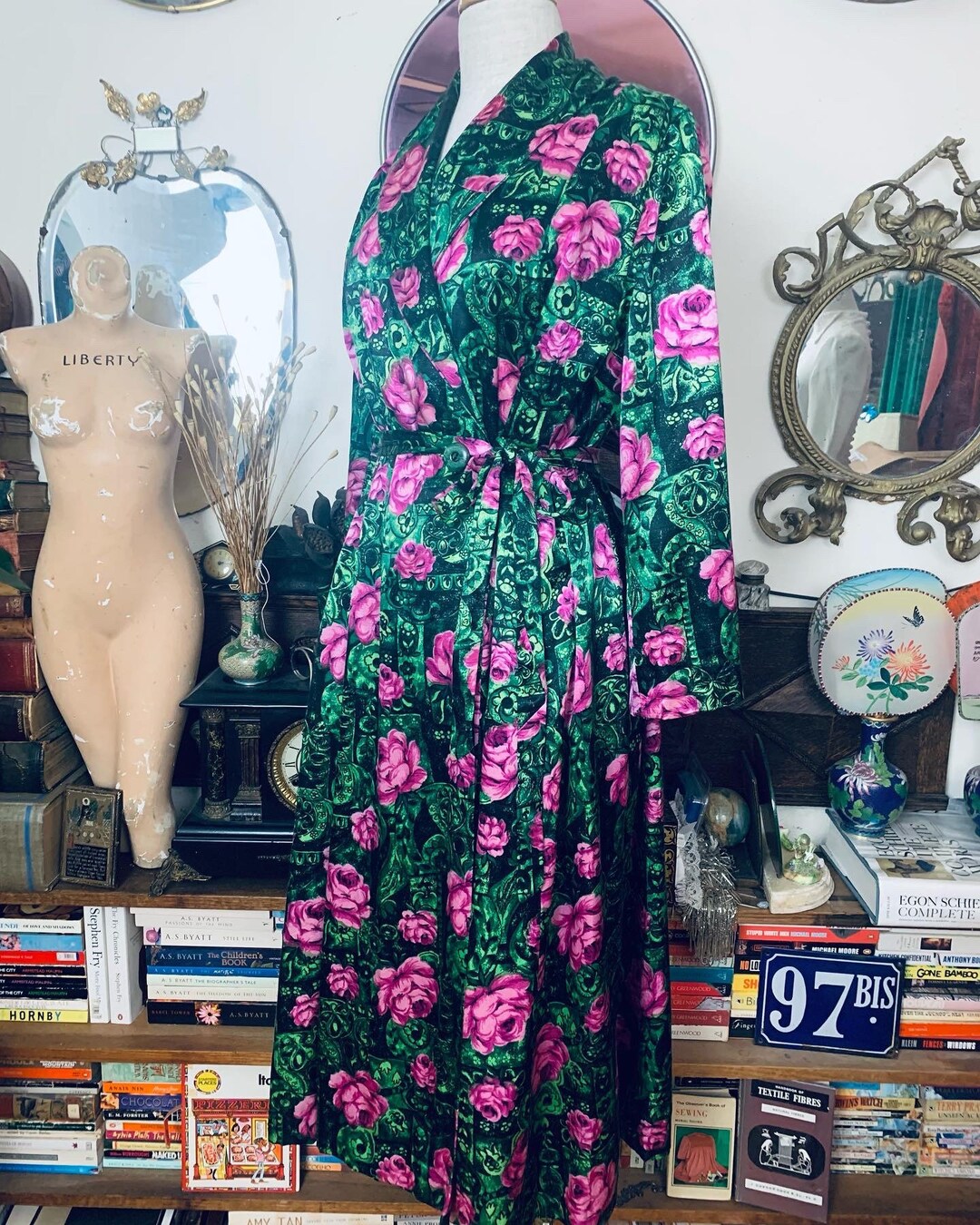 40s Pink Rose Print Flannel Backed Satin Robe XL XXXL up to 42” Waist ...