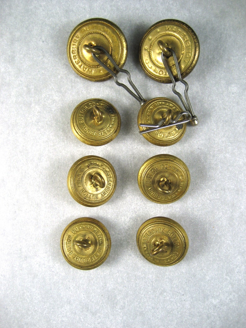 WW2 US Navy Eagle Anchor Gilt Wash Brass Button. 1", 3/4" Waterbury Co ...