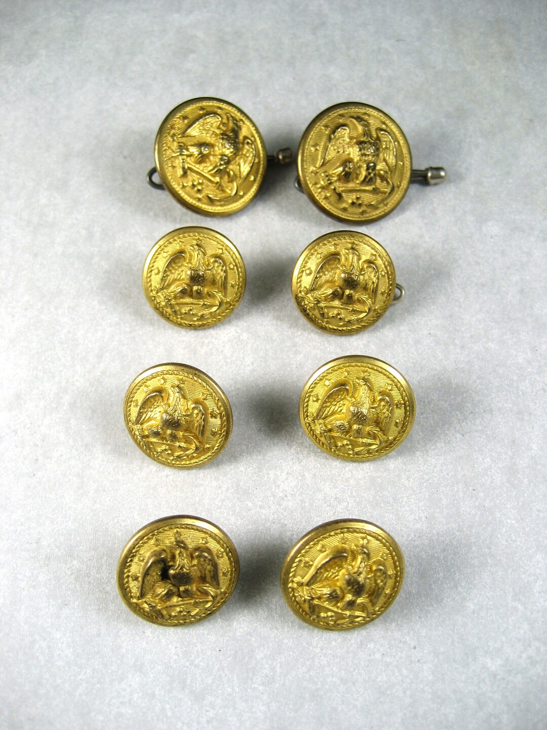 WW2 US Navy Eagle Anchor Gilt Wash Brass Button. 1", 3/4" Waterbury Co ...