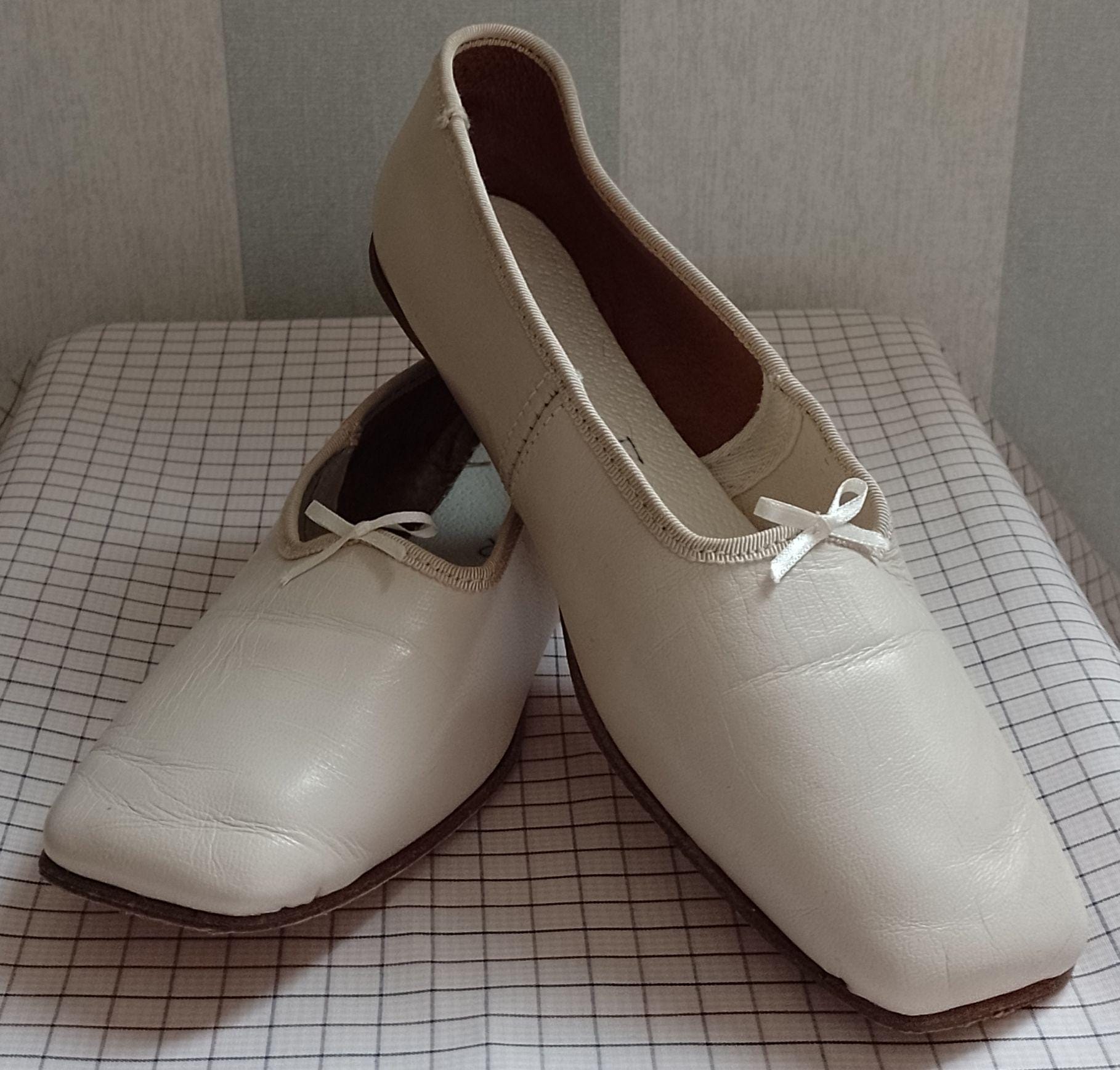 1830s/1840s Replica Shoes, UK Size 4 - Etsy