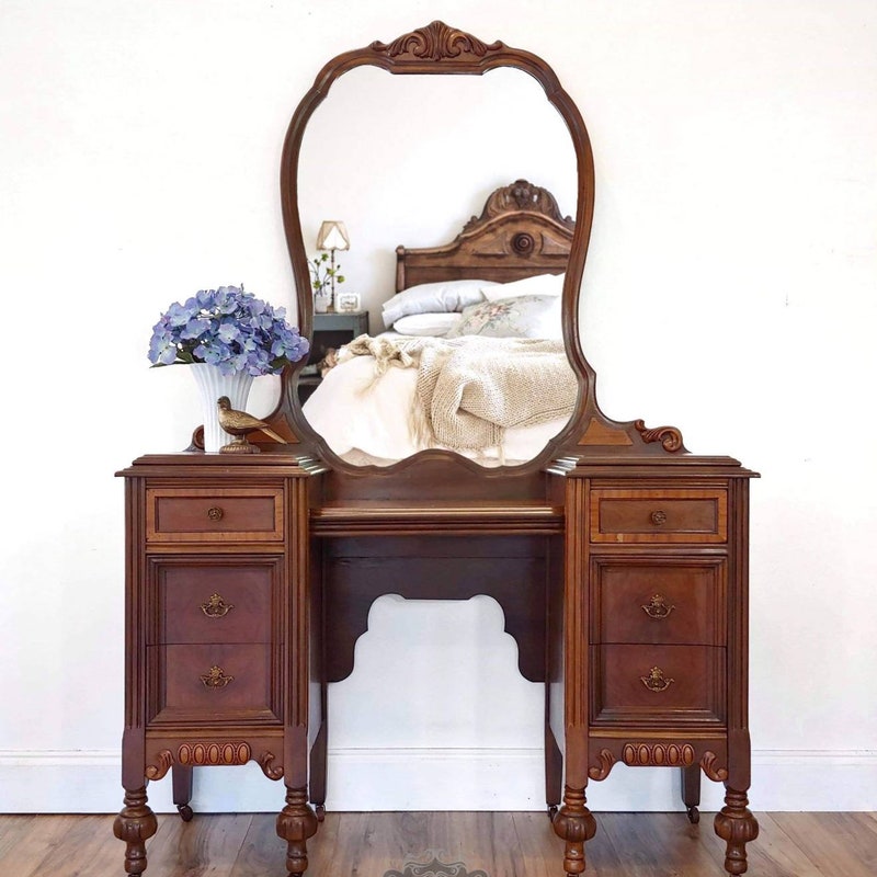 Vintage Vanity Table - Etsy