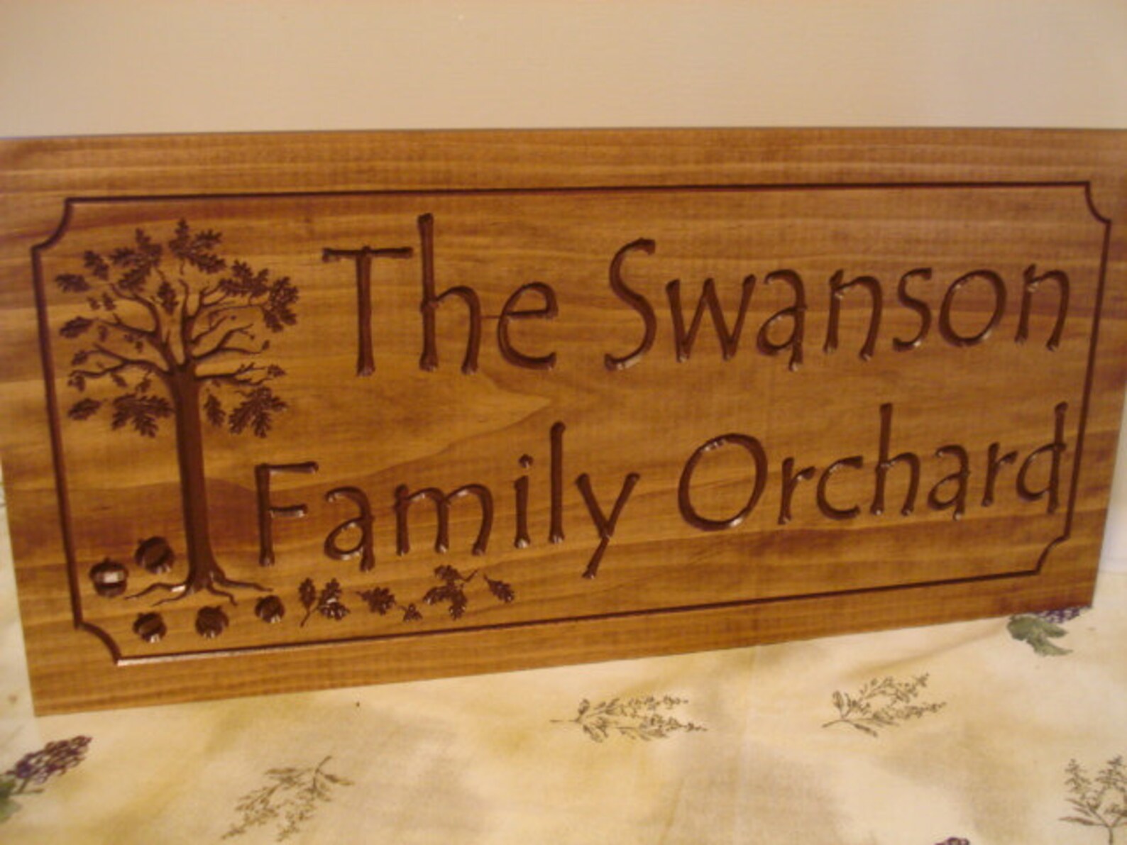 Personalized Oak Tree Wooden Welcome Sign: Family Name Plaque - Etsy