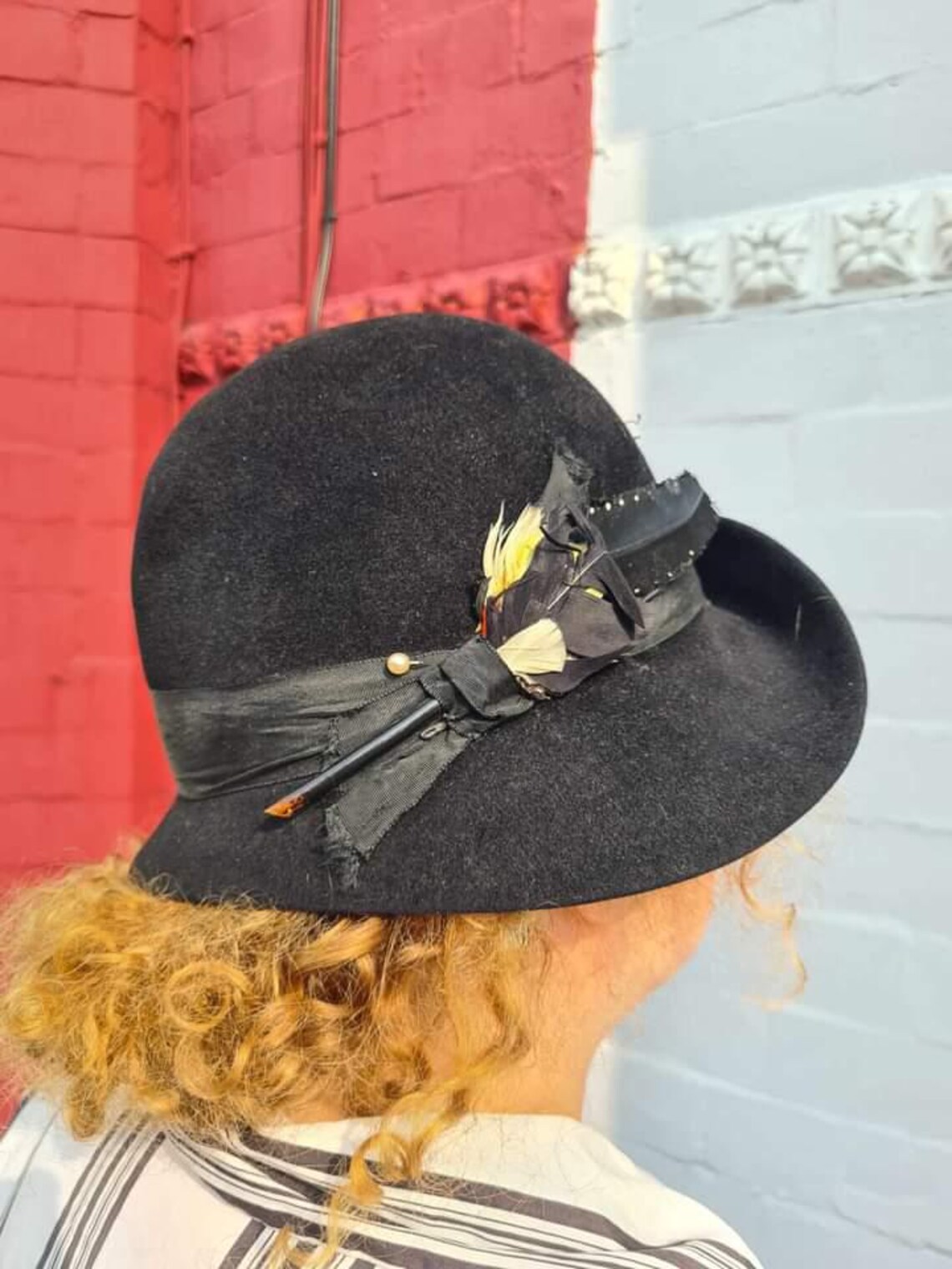 Stylish 1920s Black Felt Cloche Hat With Feather Art Deco Flapper Jazz ...
