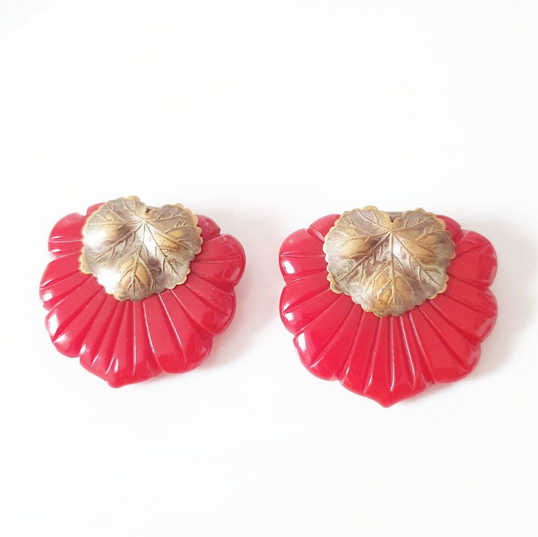 Vintage 1930s Red Bakelite Dress Clips, Leaf Metal Detail - Etsy