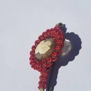 Amazing Original 1940s Wirework Make Do and Mend Wartime Brooch in Red and Cameo Button in the ...
