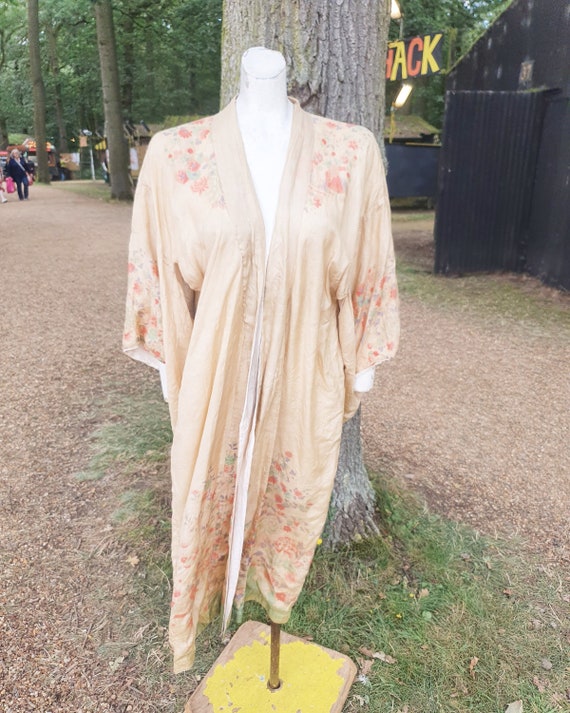 Beautiful 1920s silk longest cream patterned robe fab… - Gem