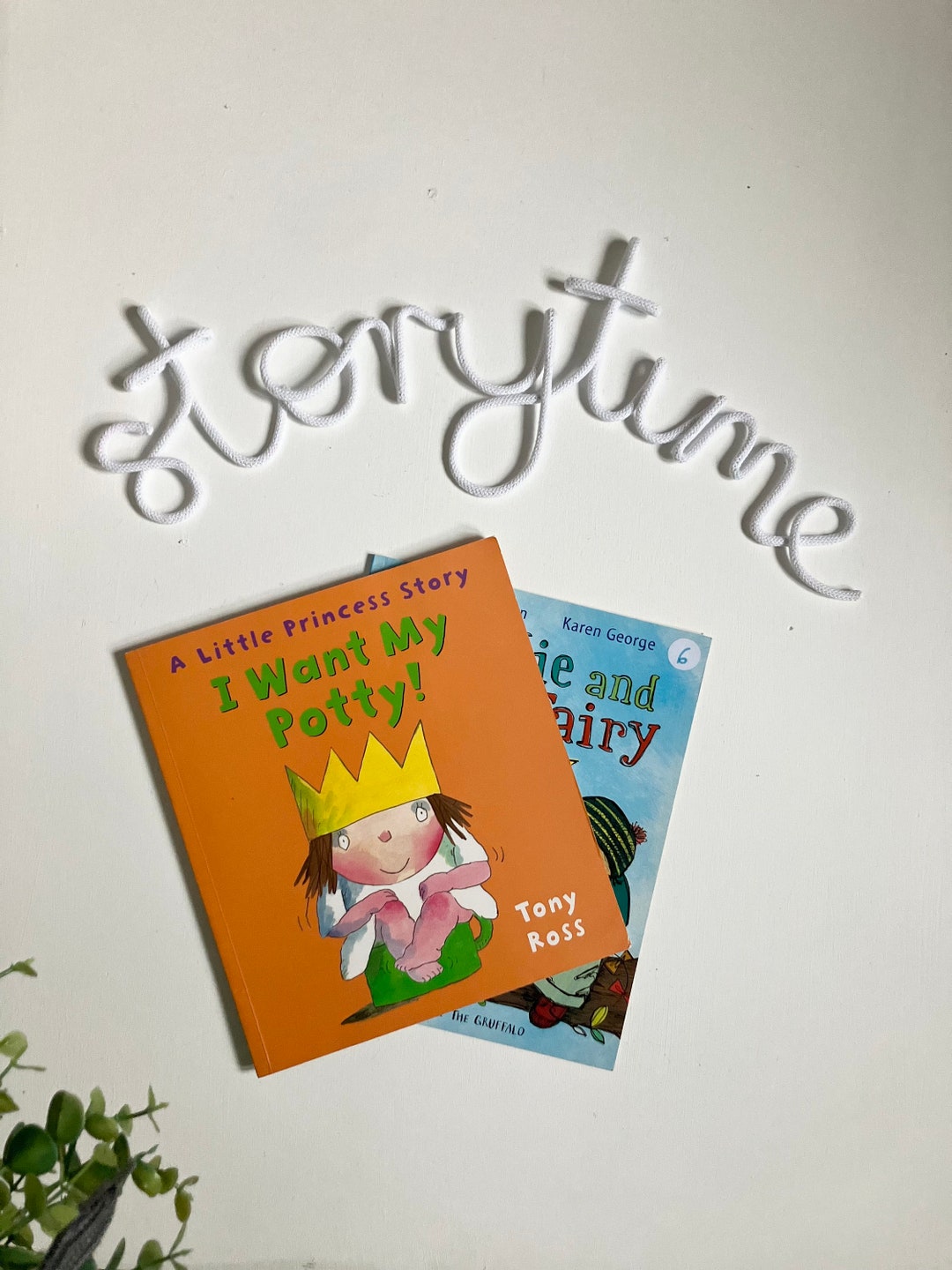 Storytime Wall Decor, Curved Wire Sign for Reading Nook - Etsy