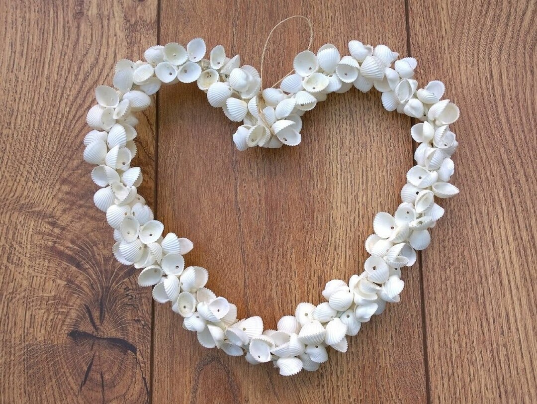 Hanging White Cockle Shell Heart Wall Hanger or Wreath for Coastal Seaside Theme Home Bathroom ...
