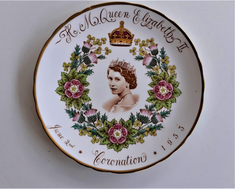 Vintage Queen Elizabeth II Coronation Plate: Royal Memorabilia, 1953 - Etsy