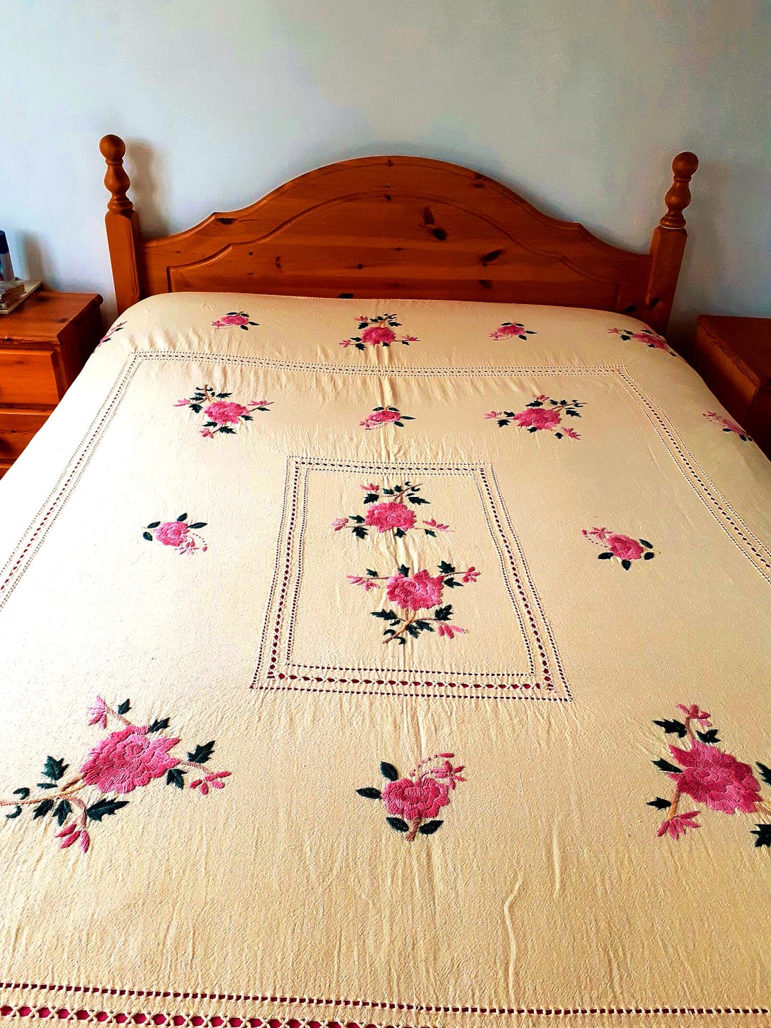 Vintage Embroidered Cotton Bedspread, Hand-embroidered Bed Linen ...