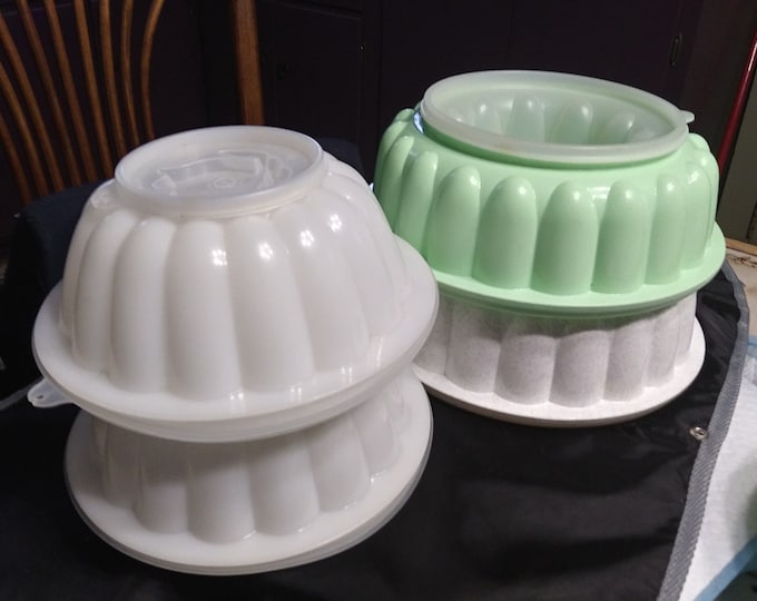 Tupperware Individual JELLO Gel Molds, Upper and Bottom Lids, Set of 3 ...