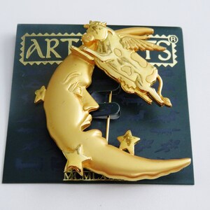 JJ Jonette and the Cow Jumped Over the Moon Brooch Pin - Etsy