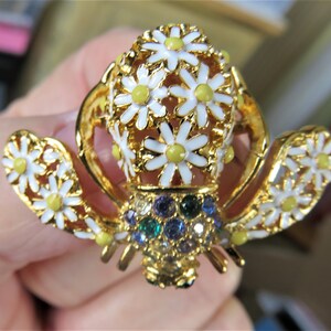 Rare Joan Rivers Daisy Bee Brooch Pin - Etsy