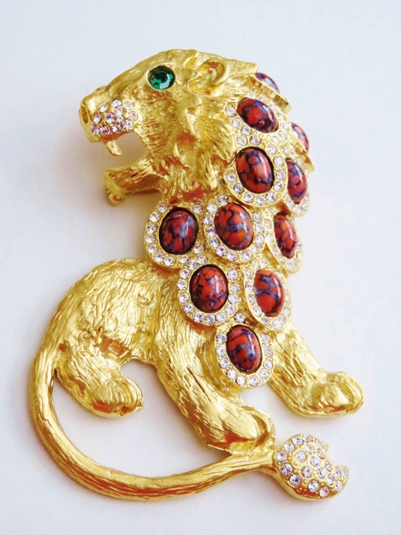 roaring lion pin brooch - Gem