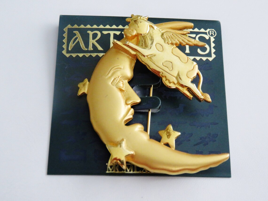JJ Jonette and the Cow Jumped Over the Moon Brooch Pin - Etsy