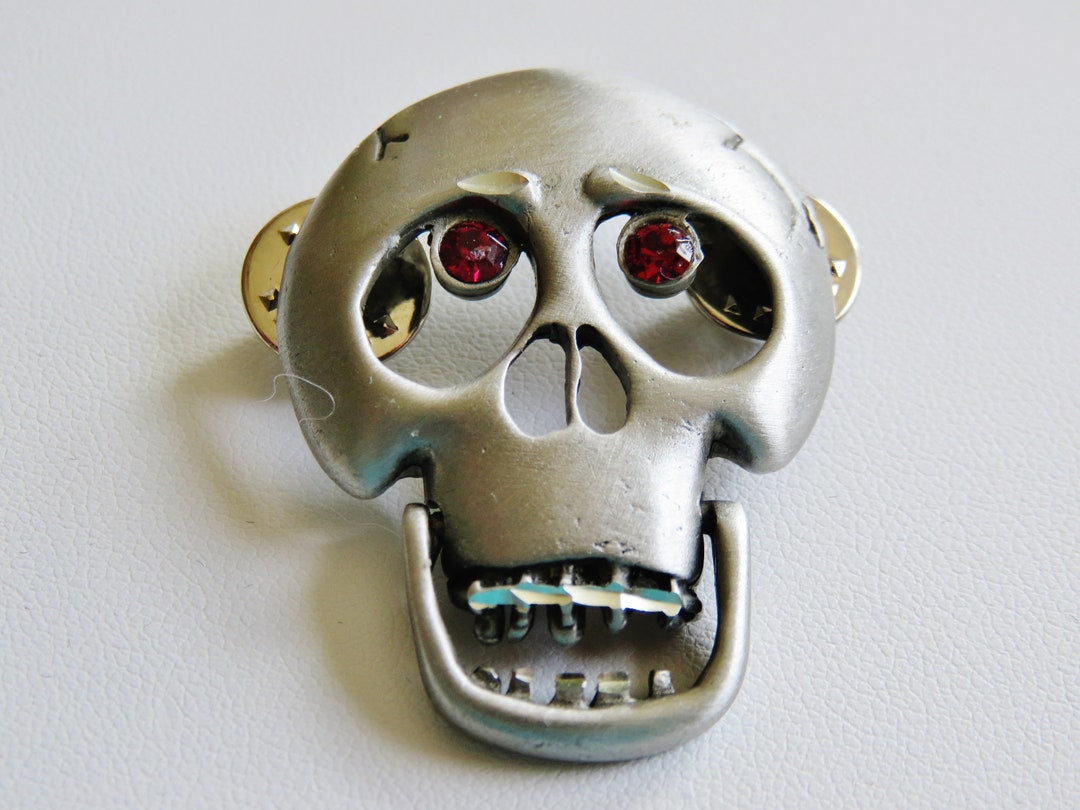 Scary Skeleton Head With Articulating Jaw Tack Pin - Etsy