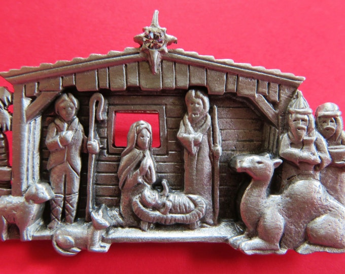 Nativity Pin - Etsy