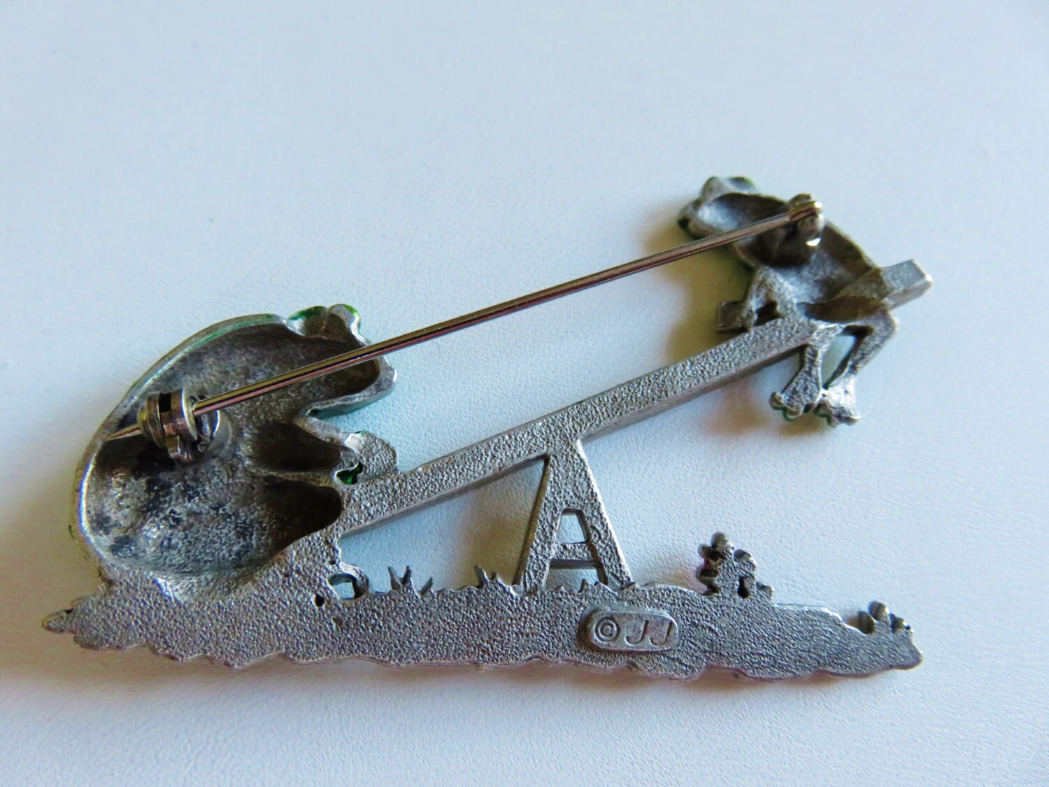 JJ Jonette See Saw Frogs Brooch Pin - Etsy